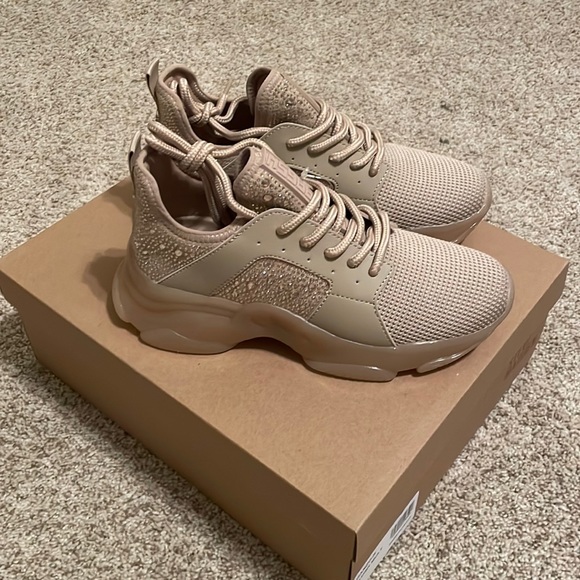 Steve Madden | Shoes | Steve Madden Tan Color Sneakers With Glitter ...